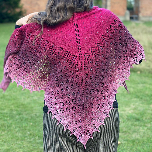 Ravelry: Raining Roses pattern by Knitting With Judit Horvath