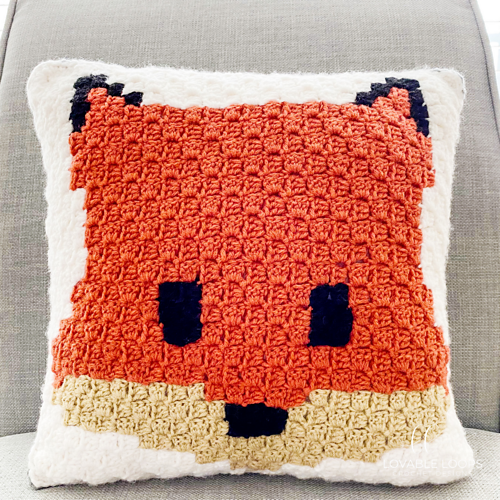 Ravelry: Fox Pillow pattern by Melissa Hassler