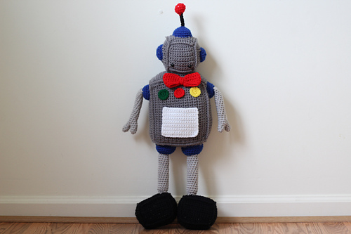 Ravelry: Robot pattern by Karin Flores