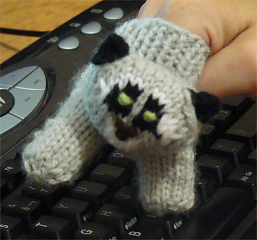 Ravelry: Two Finger Puppets pattern by Luciana Jorge