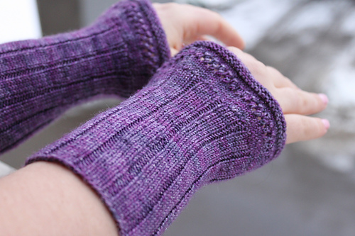 Ravelry: Frilly Cuffs pattern by Valya Boutenko