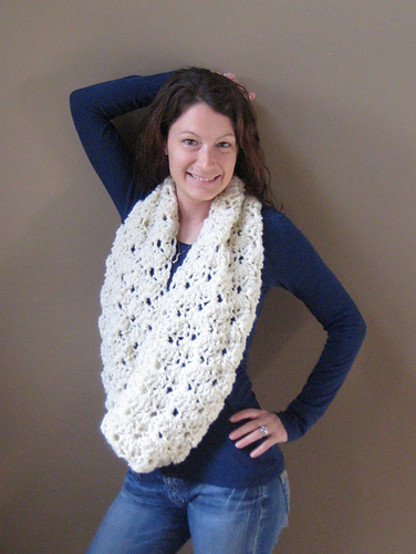Ravelry: Zoe Cowl pattern by Theresa Boyce