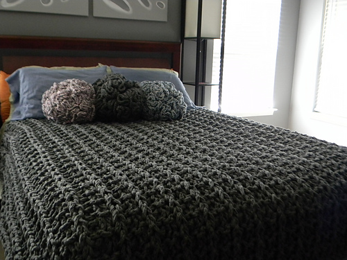Ravelry: Giant Super Chunky Knit Blanket pattern by Theresa Boyce