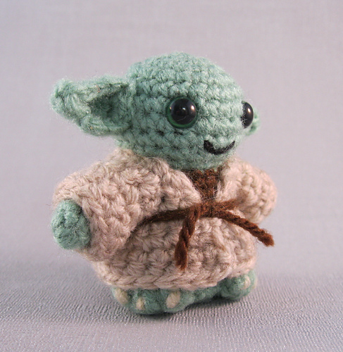 Ravelry: Yoda pattern by Lucy Collin
