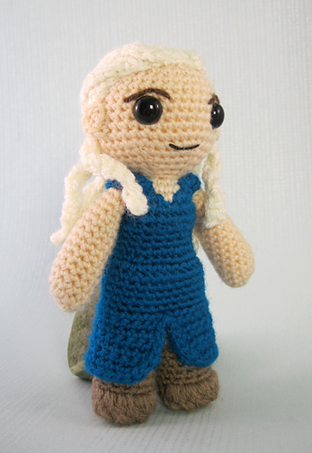 Ravelry: Daenerys Targaryen Amigurumi pattern by Lucy Collin