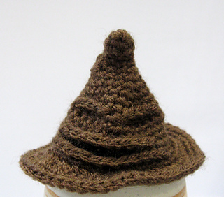 Ravelry: The Sorting Hat pattern by Lucy Collin