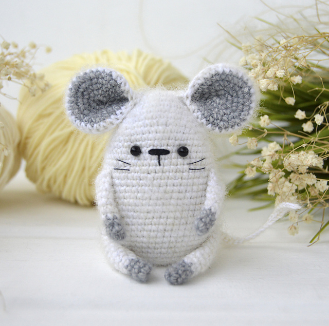 Ravelry: Little Mouse pattern by Lucy Rozonova
