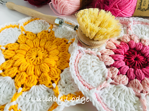 Ravelry: Starburst Daisy Dishcloth pattern by Catherine McLennan