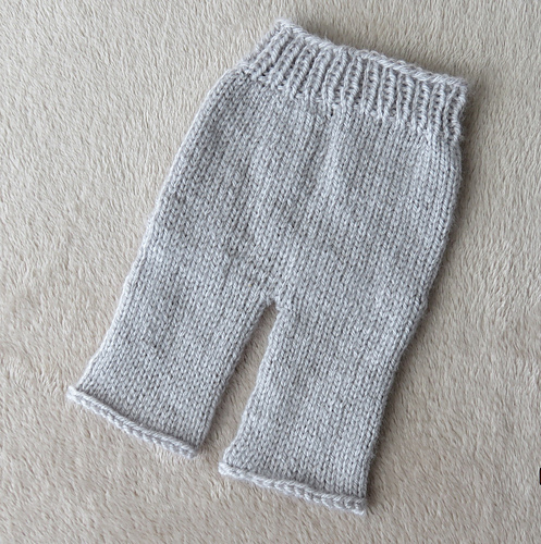 Ravelry: Newborn Knit Pants pattern by LULLABYE DESIGNS