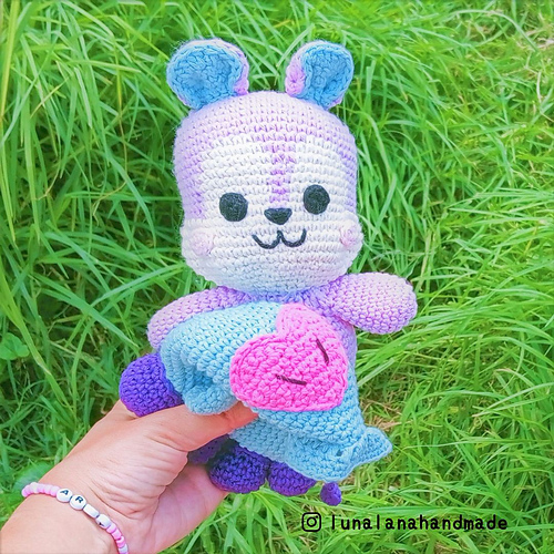 Ravelry: BTS BT21 Mang Mask AMIGURUMI pattern by Luna Lana Handmade