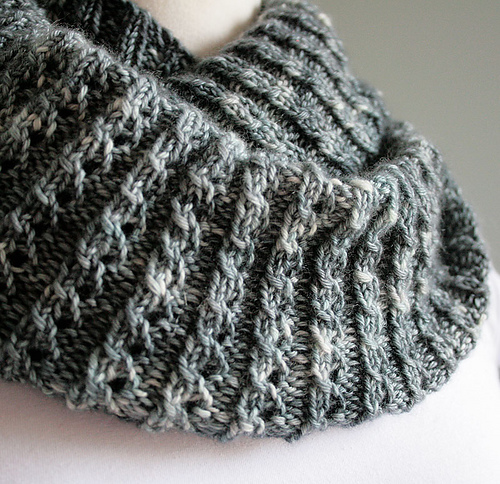 Ravelry: Twisted Rib Neckwarmer pattern by Michelle Johnston