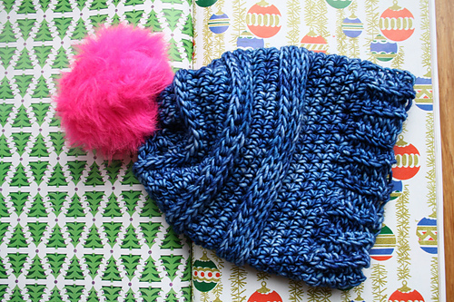 Ravelry: Blue Wave slouchy hat 265 pattern by Luz Mendoza