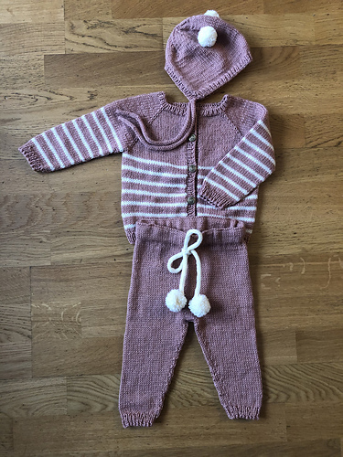 Ravelry: Charlie's Day Set pattern by Along avec Anna