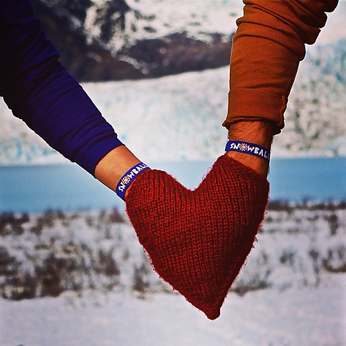 Ravelry: Smitten - Hand Holding Mitten pattern by Emma Chylinski