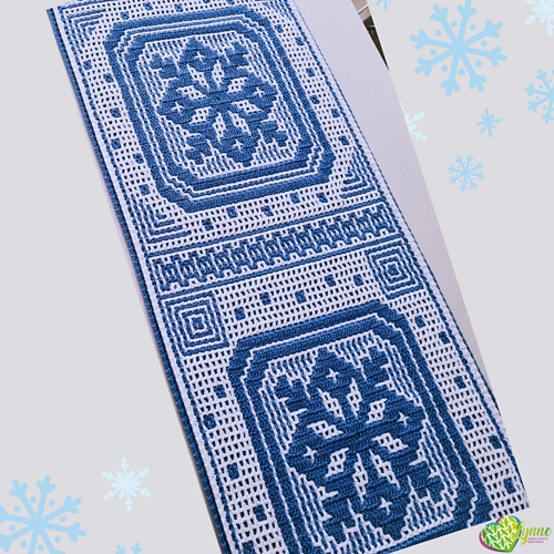Ravelry: Festive Flakes Table Runner pattern by Lynne Adriaanse
