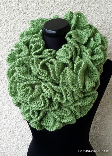 Ravelry: Long Ruffle Scarf "Spring" pattern by Milimagfa