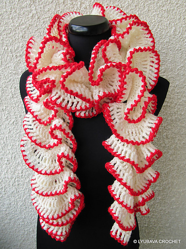 Ravelry: Crochet Ruffle Scarf Marvelous Christmas pattern by Milimagfa