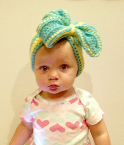 Ravelry: Big Bow Ear Warmer pattern by Susan Capizzi