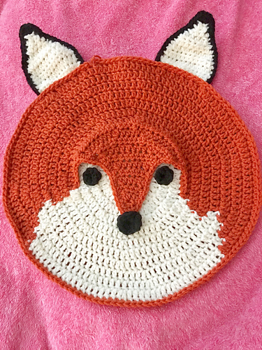 Ravelry: Fox Pillow pattern by Susan Capizzi