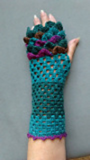 Ravelry: Dragon Gloves pattern by Mara Henderson