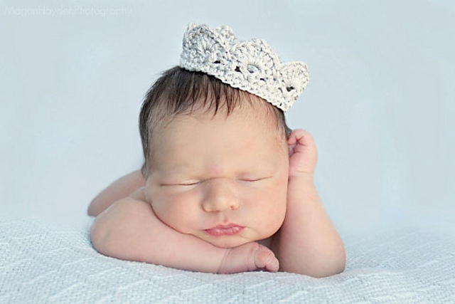 Ravelry: #51 Newborn mini crown pattern by MMM Designs by Sau