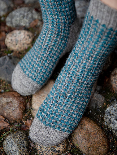 Ravelry: Aloe Socks pattern by Fay Dashper-Hughes