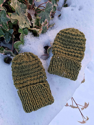 Ravelry: Ilolla vauvan lapaset pattern by Maarit O.