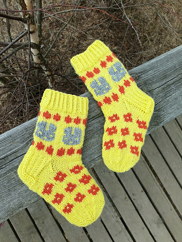 Ravelry: Pupu Tupuna villasukat pattern by Maarit O.