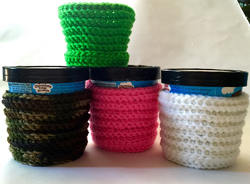 Ravelry: Pint Sized Ice Cream Cozy pattern by Mad Fruit