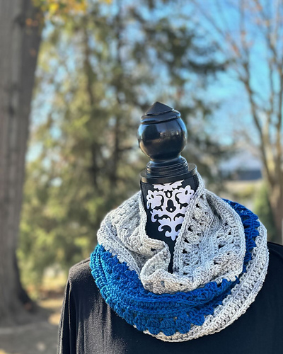 Ravelry: Aria Cowl pattern by Debbie Field