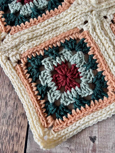Ravelry: Hearthside Book Sleeve pattern by Debbie Field