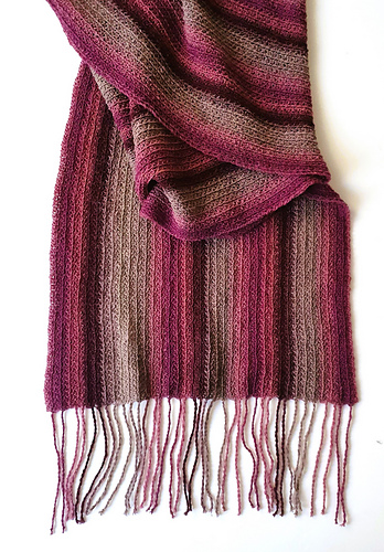 Ravelry: Blackcurrant tea Scarf 2 vars pattern by MadeByAsya