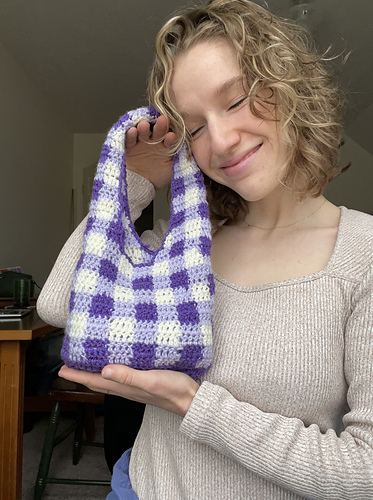 Ravelry: The Pretty Picnic Tote pattern by Grace Compton