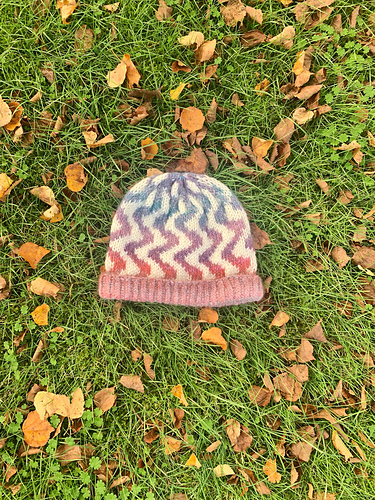 Ravelry: The Wavy Days Beanie pattern by Grace Compton
