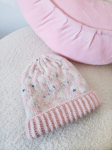 Ravelry: The Wavy Days Beanie pattern by Grace Compton