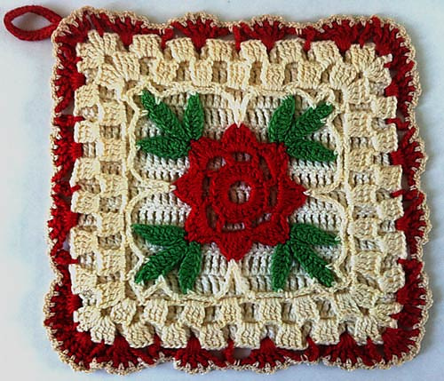 Ravelry: Vintage Redwork Potholders pattern by Maggie Weldon
