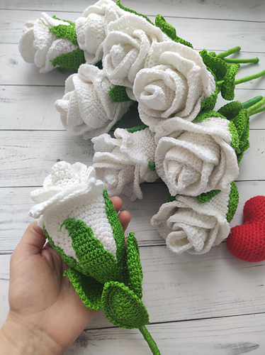 Ravelry: Roses pattern by Olga Filatova
