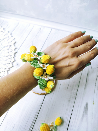 Ravelry: Lemon Earrings pattern by Olga Filatova