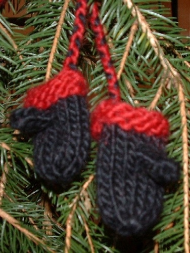 Ravelry: Mini Mittens pattern by Margaret Radcliffe