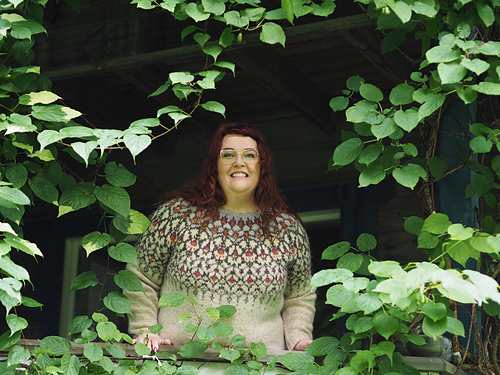 Ravelry: Vaula pattern by Maikki-Noora Karvinen