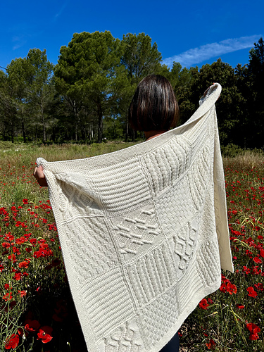 Ravelry: 124-3 Warm Hug pattern by DROPS design