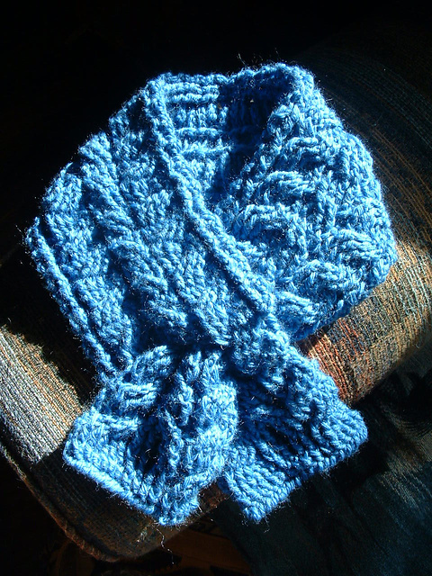 Ravelry: Crochet Cable Neck Wrap pattern by Giovanna B.
