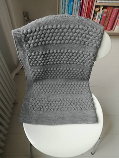 Ravelry: Baby tæppe "Wili" pattern by Maj Fagerberg