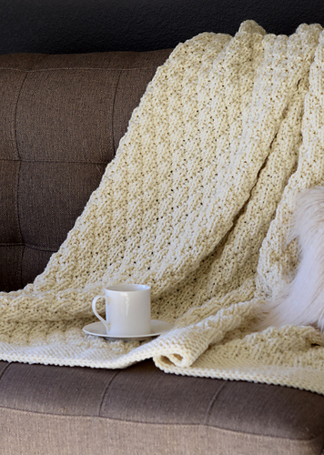 Ravelry: Billowy Quilted Throw Blanket pattern by Jessica Reeves Potasz