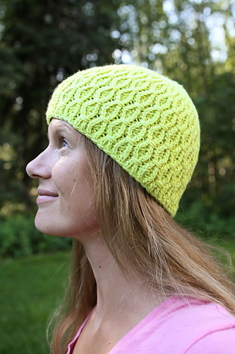 Ravelry: Water Reeds Hat pattern by Mamachee