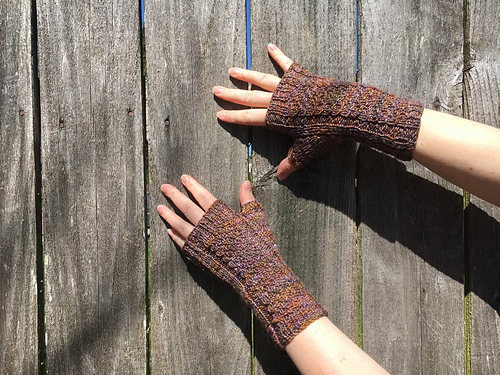 Ravelry: stake and strand pattern by bunnymuff - Mona Zillah