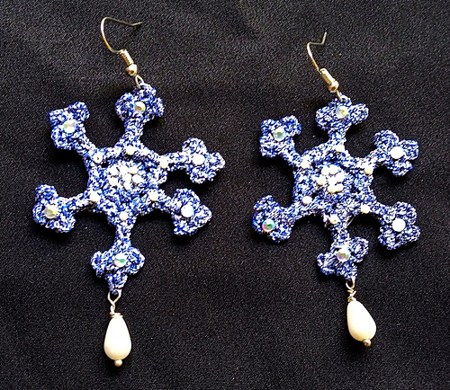 Ravelry: Baby Snowflake Earrings pattern by Mamta Motiyani