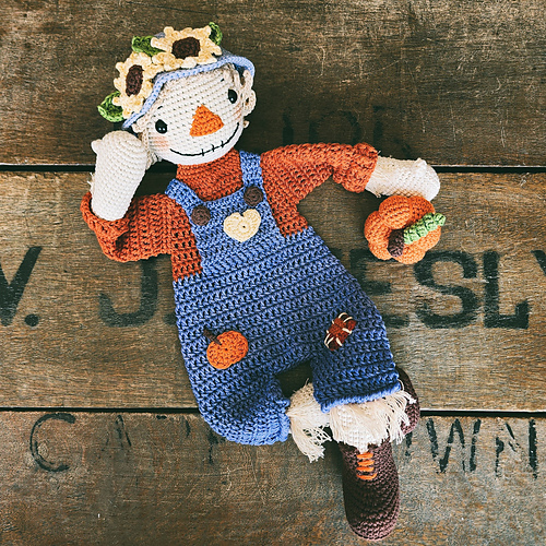 Ravelry: Melly Teddy Ragdoll Tobias Scarecrow pattern by Melanie Grobler