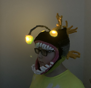 Ravelry: ManfaMae's Angler Fish Hat