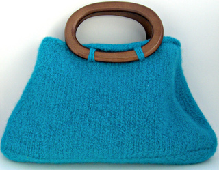 Ravelry: NekozukiKnits' Trapezoid Bag - Turquoise